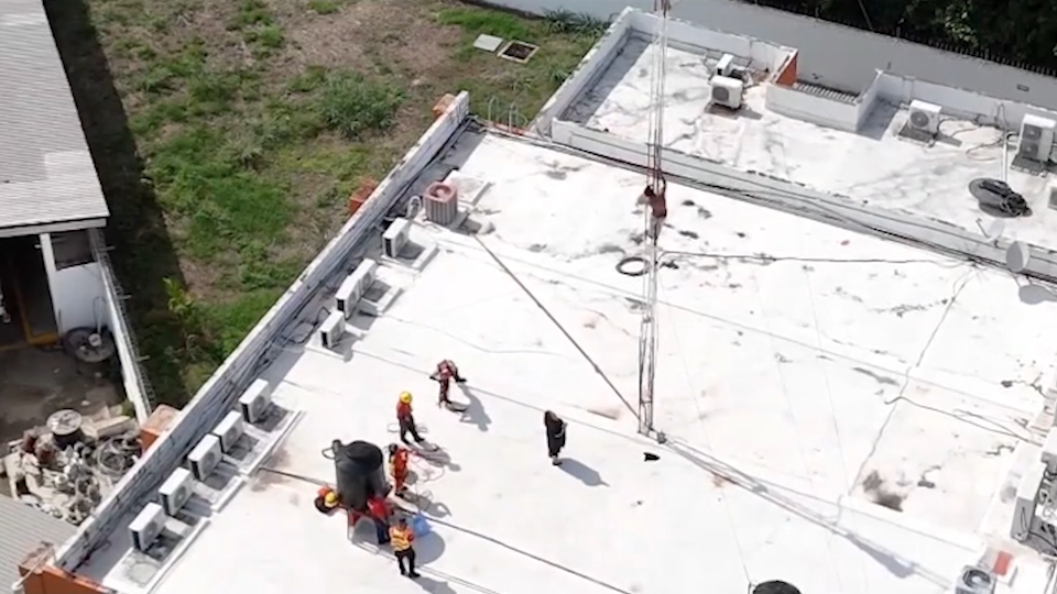 Se vanagloria María Hadad de ser ella quien rescató a sujeto que subió ...